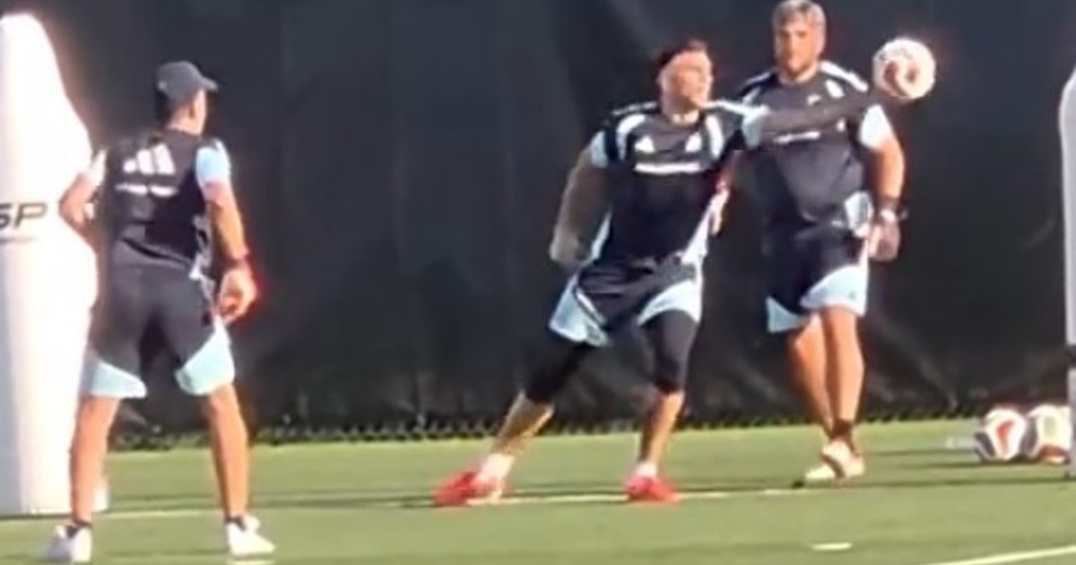 El impactante entrenamiento de Dibu Martínez "a una mano" para llegar ...